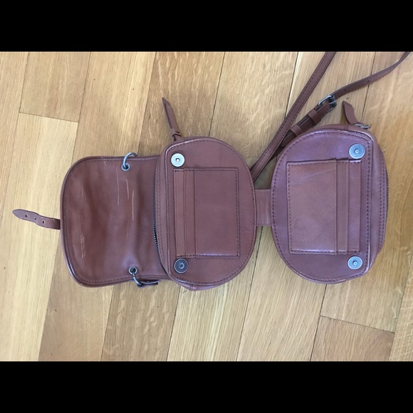 Club Monaco | Bags | Club Monaco Leather Saddle Crossbody Bag | Poshmark